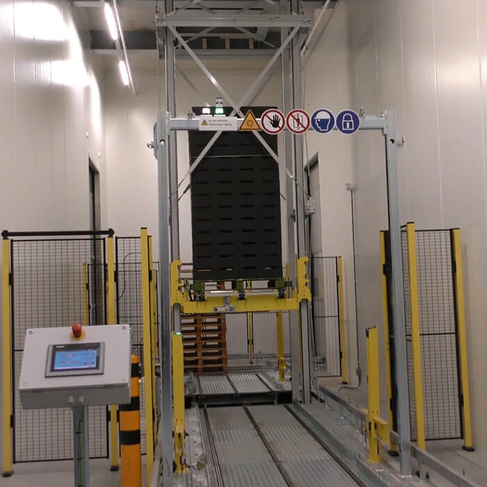 New vertical conveyor system for pallets - Viscon Group